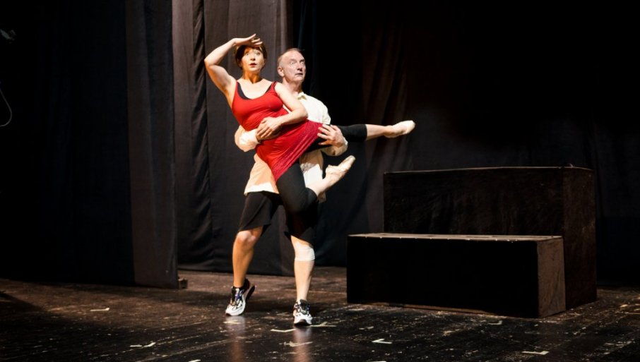 PANTOMIMA O DIZELAŠIMA I SPONZORUŠAMA: Na 46. Festivalu monodrame i ...