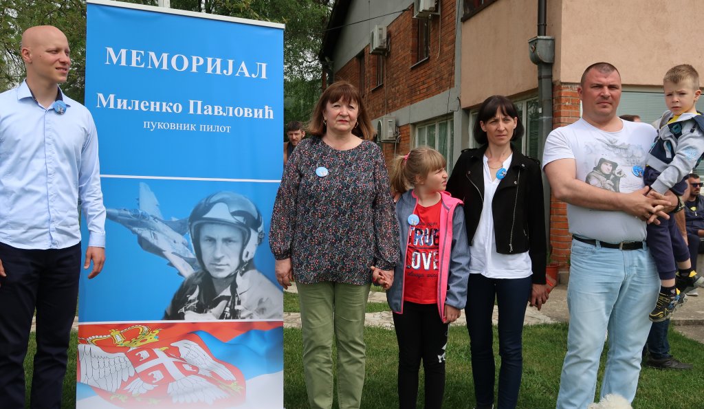 Novosti.rs | Galerija | PEHAR ODLETEO U TRSTENIK: Održan prvi ...