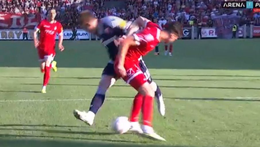 DA LI JE BIO PENAL ZA ZVEZDU? Katai oboren, odluka sudije razbesnela zvezdaše! (VIDEO)
