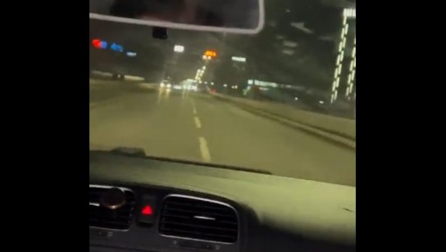 VOZIO U SUPROTNOM SMERU NA BRANKOVOM MOSTU: Snimak bahate vožnje razbesneo građane (VIDEO)