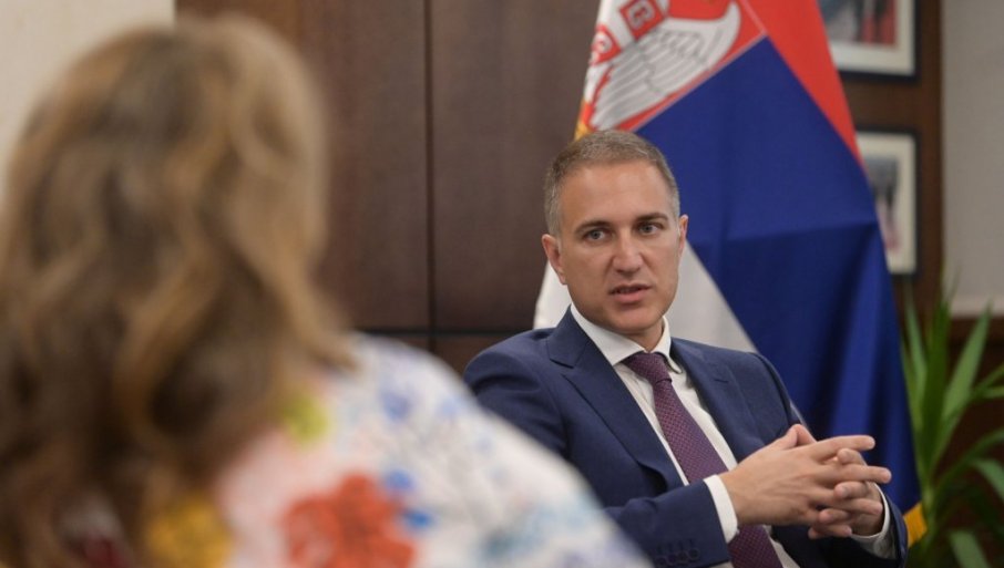 NEBOJŠA STEFANOVIĆ: Sastanak sa ministarkom odbrane Republike Severne Makedonije Slavjankom ...