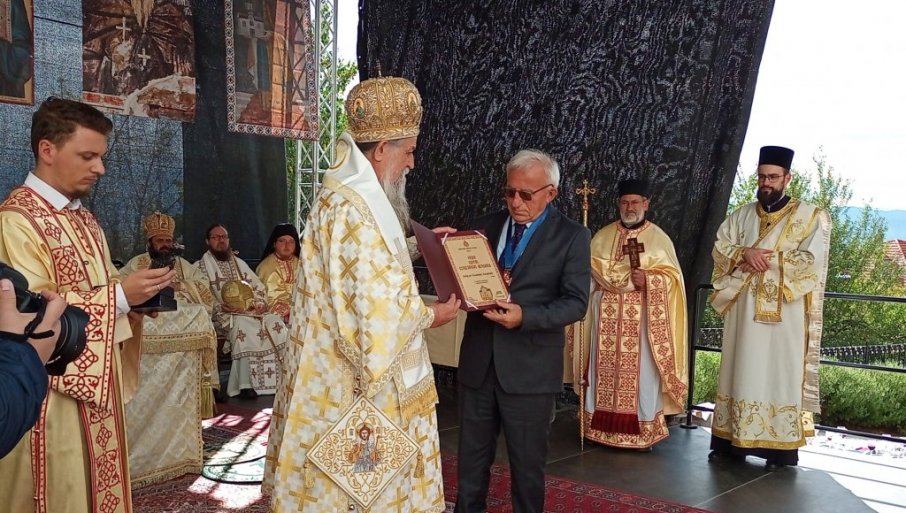 GENERAL LAZAREVIĆ ODLIKOVAN ORDENOM SURDULIČKIH MUČENIKA: Nama ...