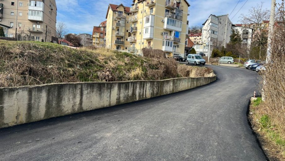 PUTARI SREĐUJU ULICE U RAKOVICI: Završena rekonstrukcija ulice Miloša ...