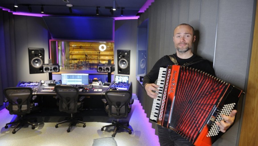 INTERVJU - DELIO SAM BINU SA NAJVEĆIM ASOVIMA: Aleksandar Sofronijević, harmonikaš