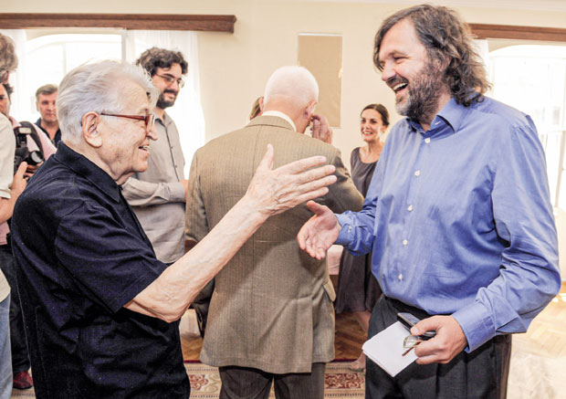 Moравац, космополита, трагалац за новим и модерним: Сељак са наочарима ...